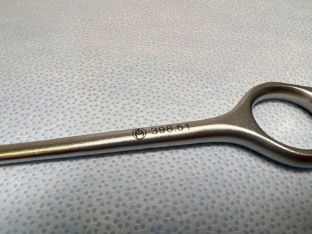 Synthes - Small Hook Retractor