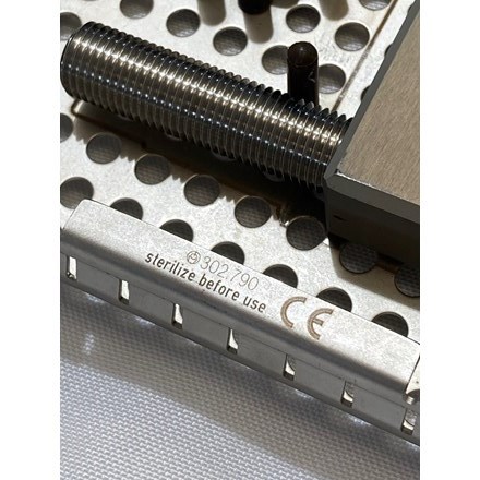 Synthes 398.571 Pelvic C-Clamp Set