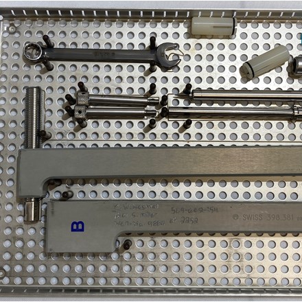 Synthes 398.571 Pelvic C-Clamp Set
