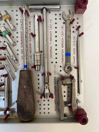 Synthes - Basic Instruments Set