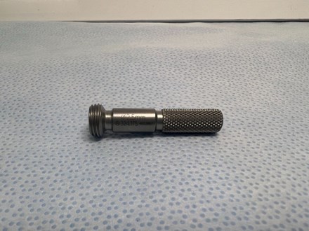 Synthes - Wire Guide