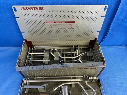 Synthes - Insertion and Locking Set