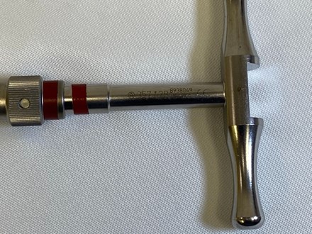 Synthes - T-Handle Driver