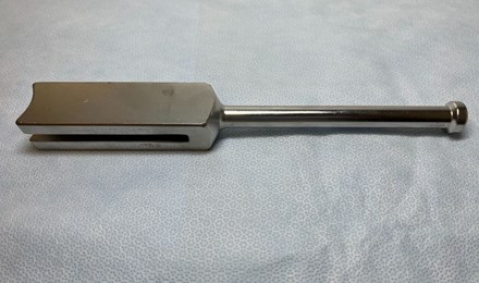 Synthes - Slotted Hammer