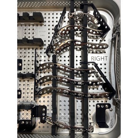 Synthes Universal Small Fragment V/A LCP Clavicle System