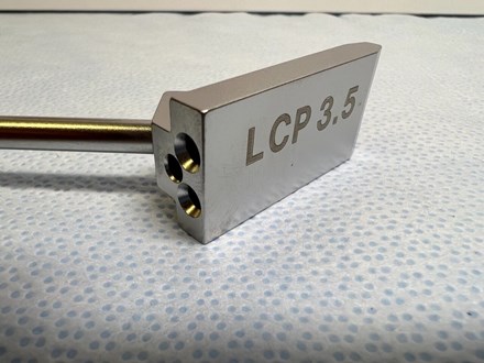 Synthes - Aiming Block