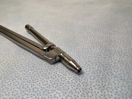 Synthes - Locking Drill Guide