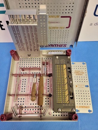Synthes - Screw Set