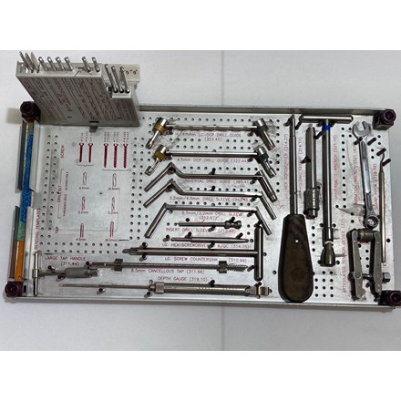 Synthes 115.04 / 105.118 / 105.23 LCP Basic Large Fragment System