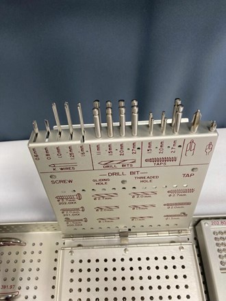 Synthes,Instrument, Implant SeT, Self Tapping Screws CCMED301