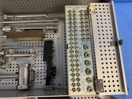 Synthes - Femoral Nail Standard Instrument System Set