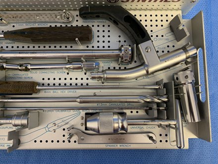 Synthes - Femoral Nail Standard Instrument System Set