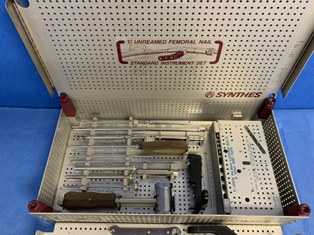 Synthes - Femoral Nail Standard Instrument System Set