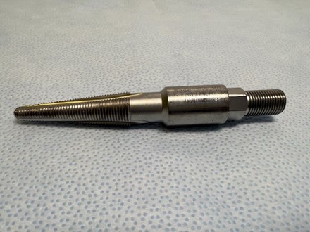 Synthes - Conical Bolts