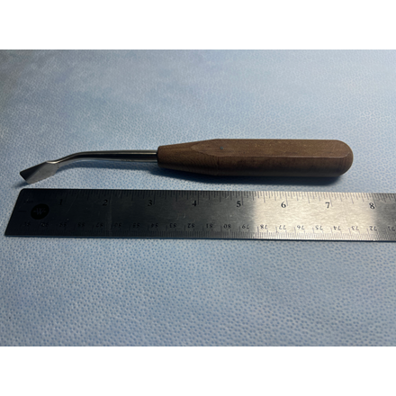 399.33 Angled 13mm Periosteal Elevator