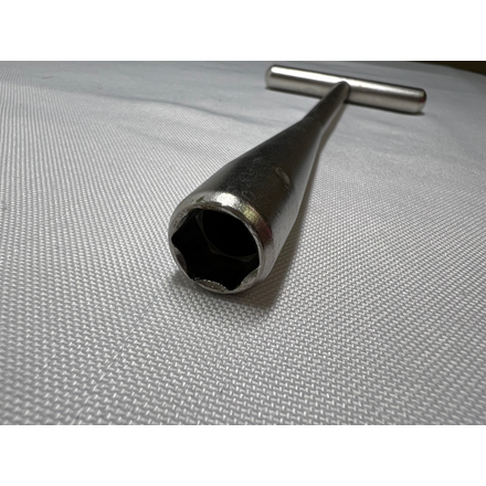 355.15 T-Handle 11mm Cannulated Scocket Wrench