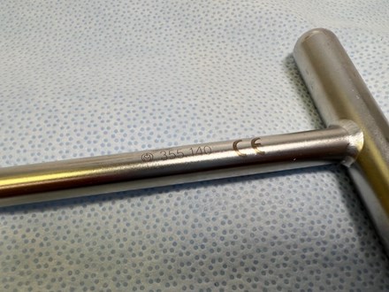 Synthes - T-Handle