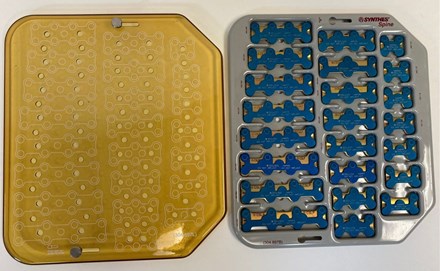 Synthes - (Cervical Spine Locking Plate) Set