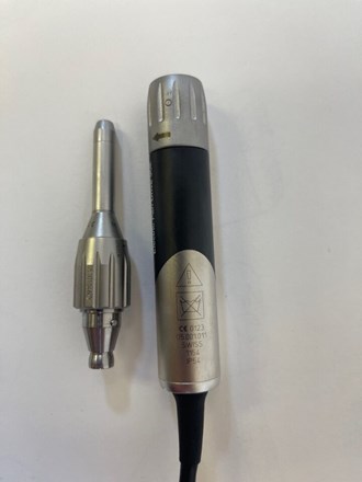 Synthes - Electric Pen Drive 90k w/ 05.001.046 Medium Burr Attachment