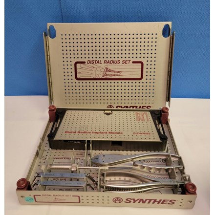 Synthes - Plate set