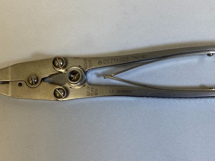Synthes - Plate Bending Pliers
