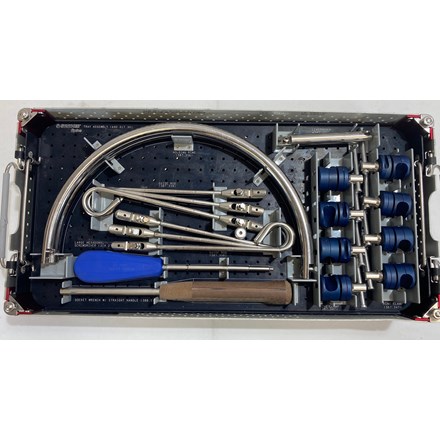 Synframe RL Radiolucent Retractor System