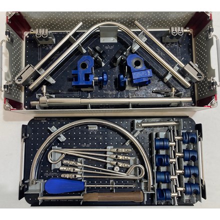 Synframe RL Radiolucent Retractor System
