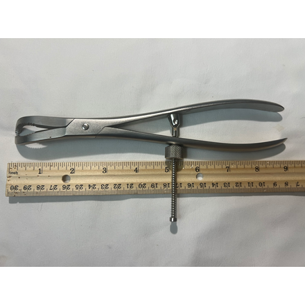 399.05 Serrated Reduction Forceps w/ Speed Lock