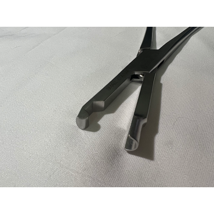 388.522 Hook Holding Forceps For Dual Opening Implants